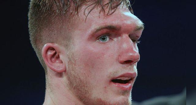 Boxeador quedó en coma luego de brutal pelea (FOTOS)