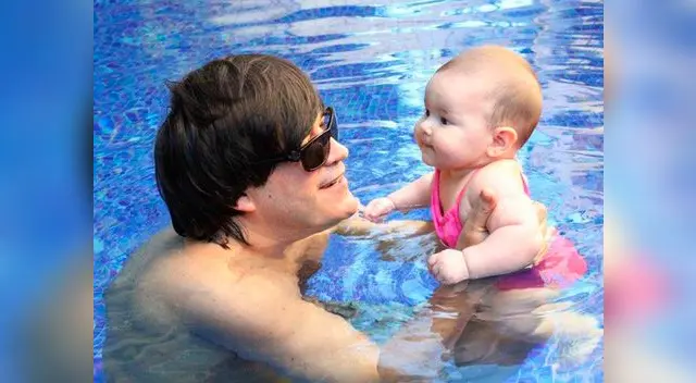 Jaime Bayly mostró videos de su hija Zoe | El Popular